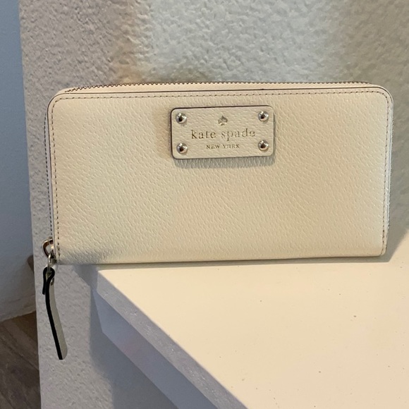 kate spade | Bags | Authentic Kate Spade Large Wallet Still New In ...